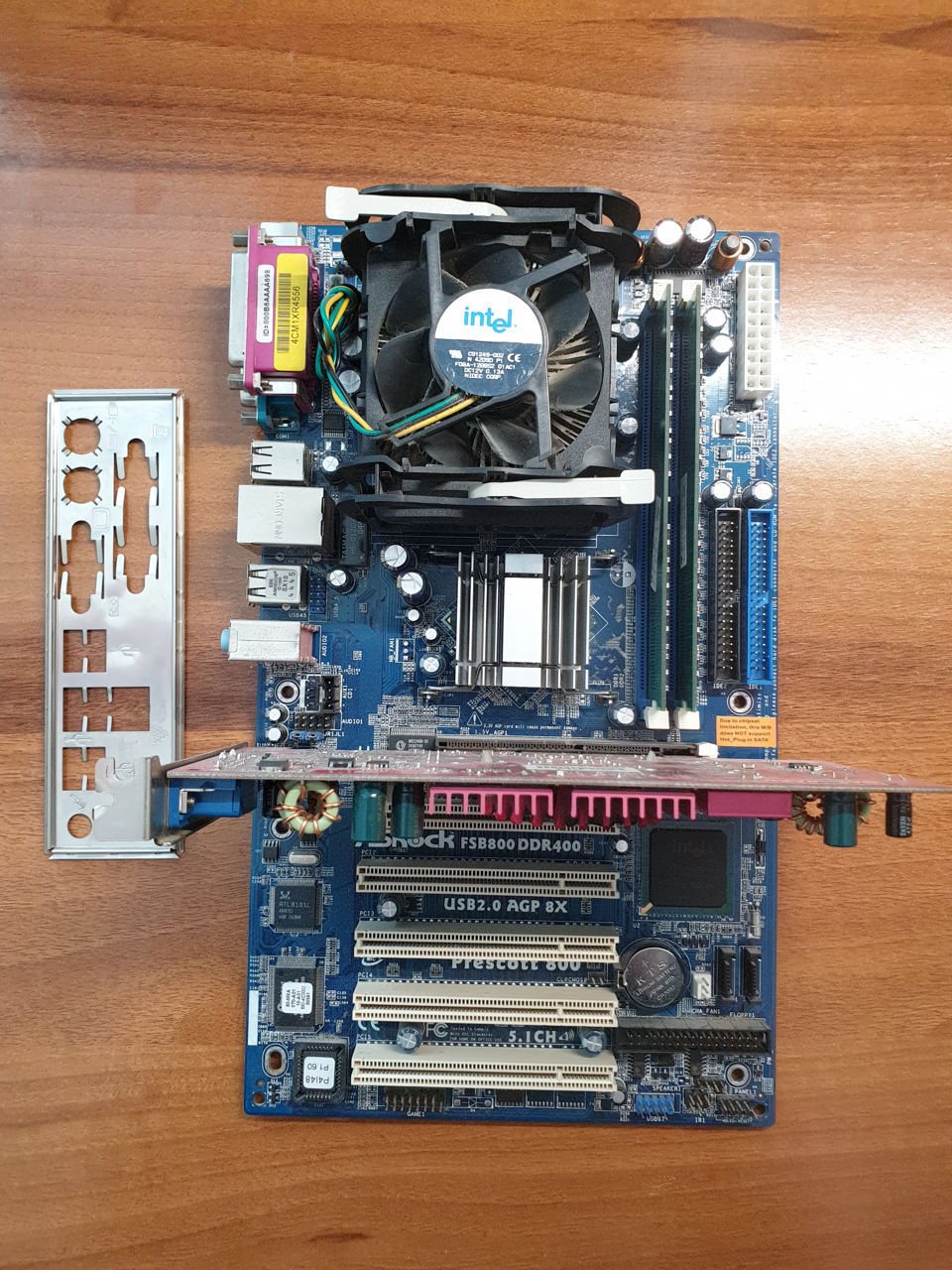 Placa de baza AsRock FSB800 DDR400