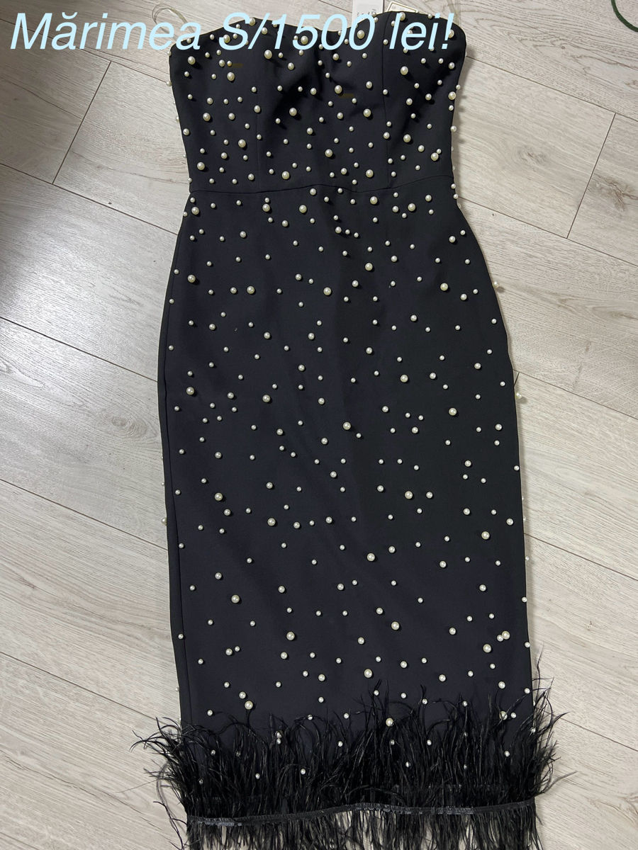 Vind rochii la preț redus!!!