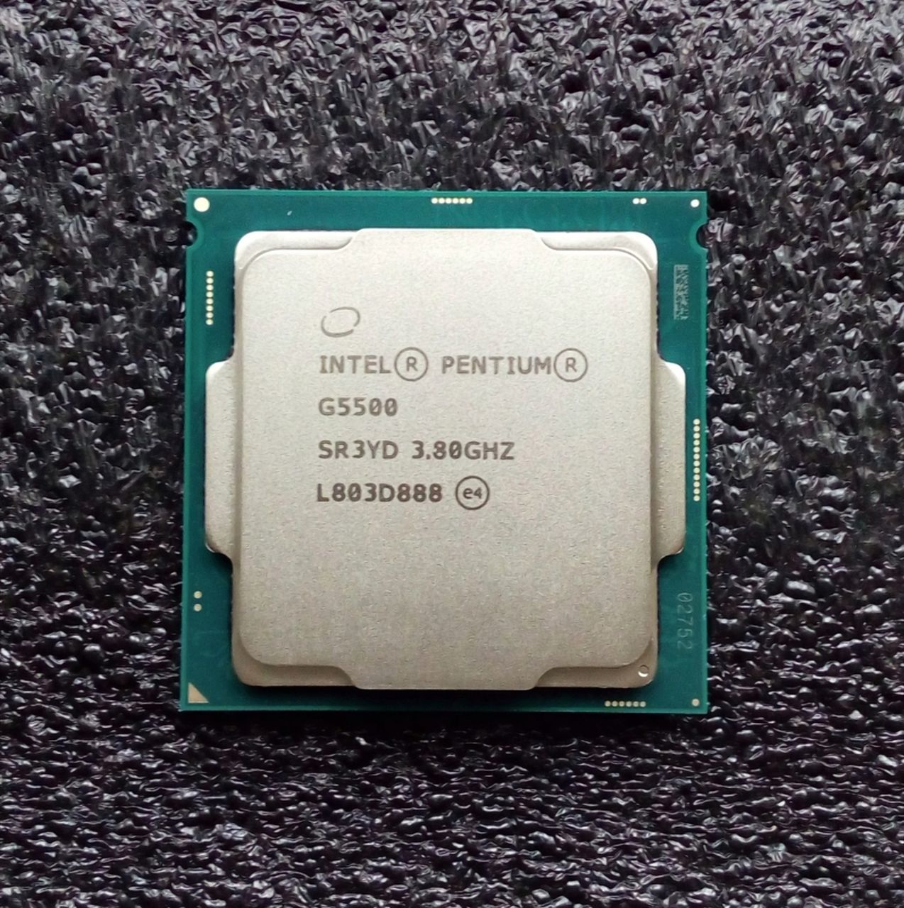 Pentium G5500 3.8 GHz (8th Gen) 3.6GHz - 2 nuclee si 4 benzi, Socket 1151 V2 Gold Coffee Lake