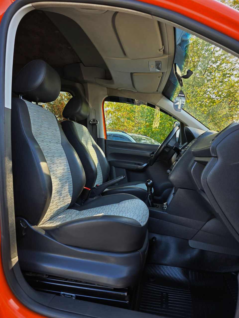 Volkswagen Caddy an. 2012 cu rulaj 218000 km, Diesel, 9190