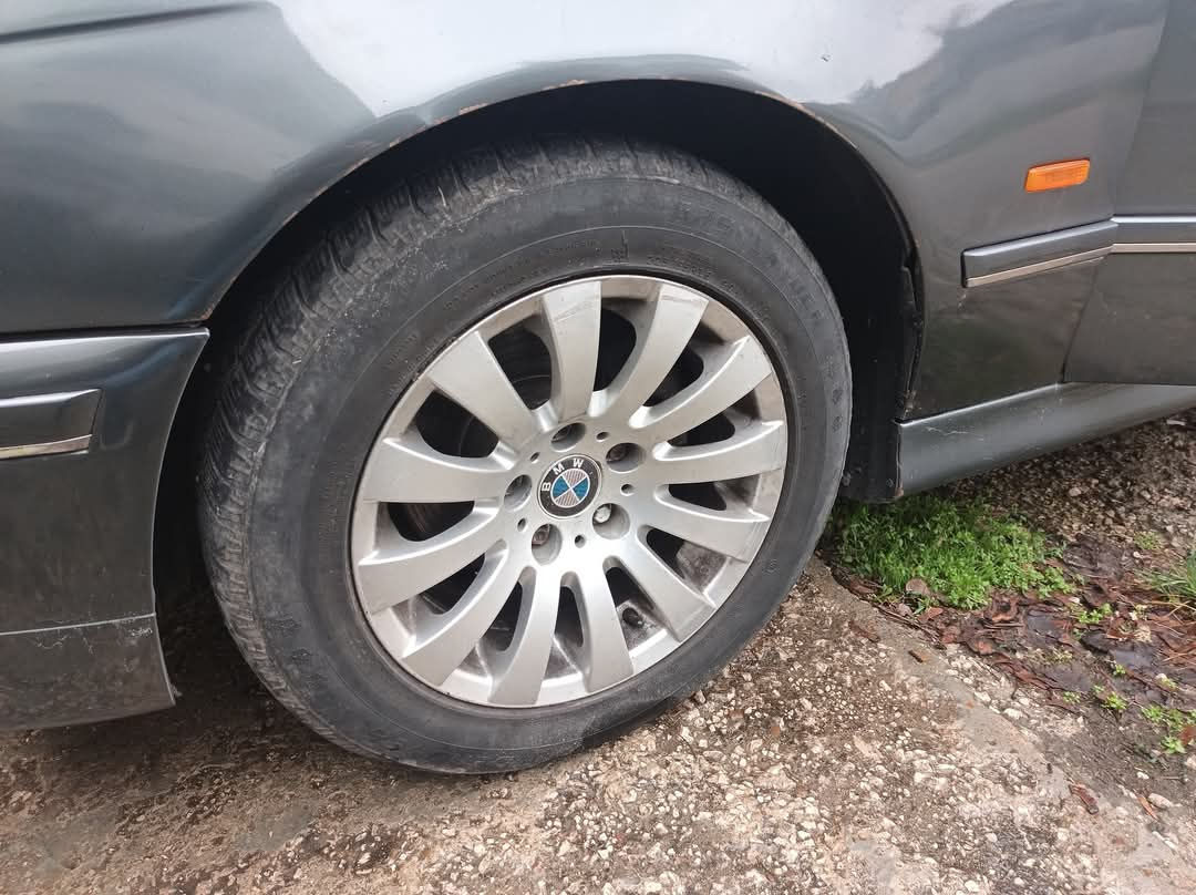 Jante bmw R16 cu skaturi