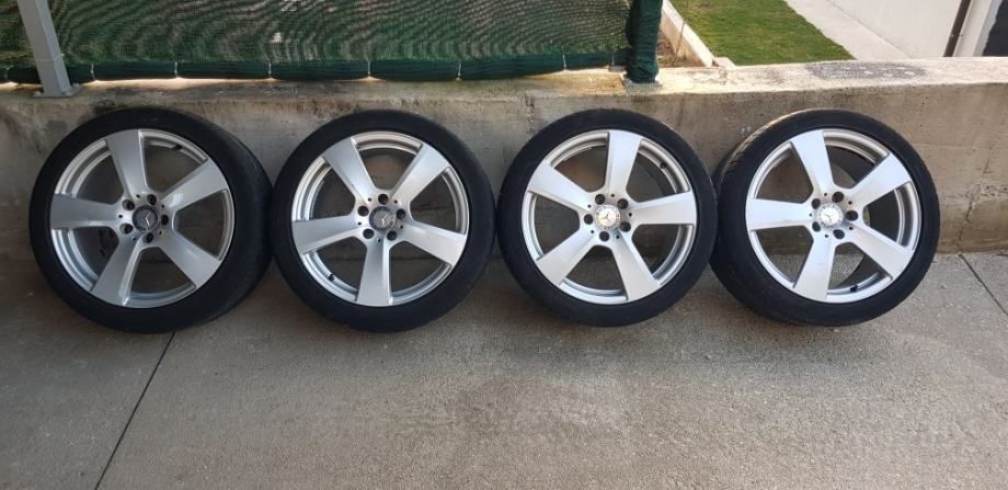 R18 Mercedes w212 ( 300 euro )