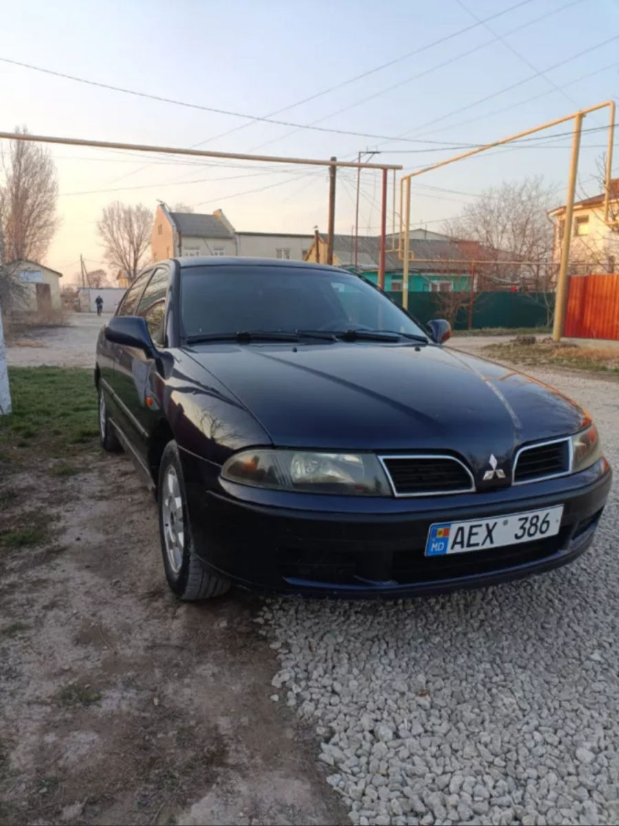 Mitsubishi Carisma an. 2001 cu rulaj 322448 km, Benzină, 1150