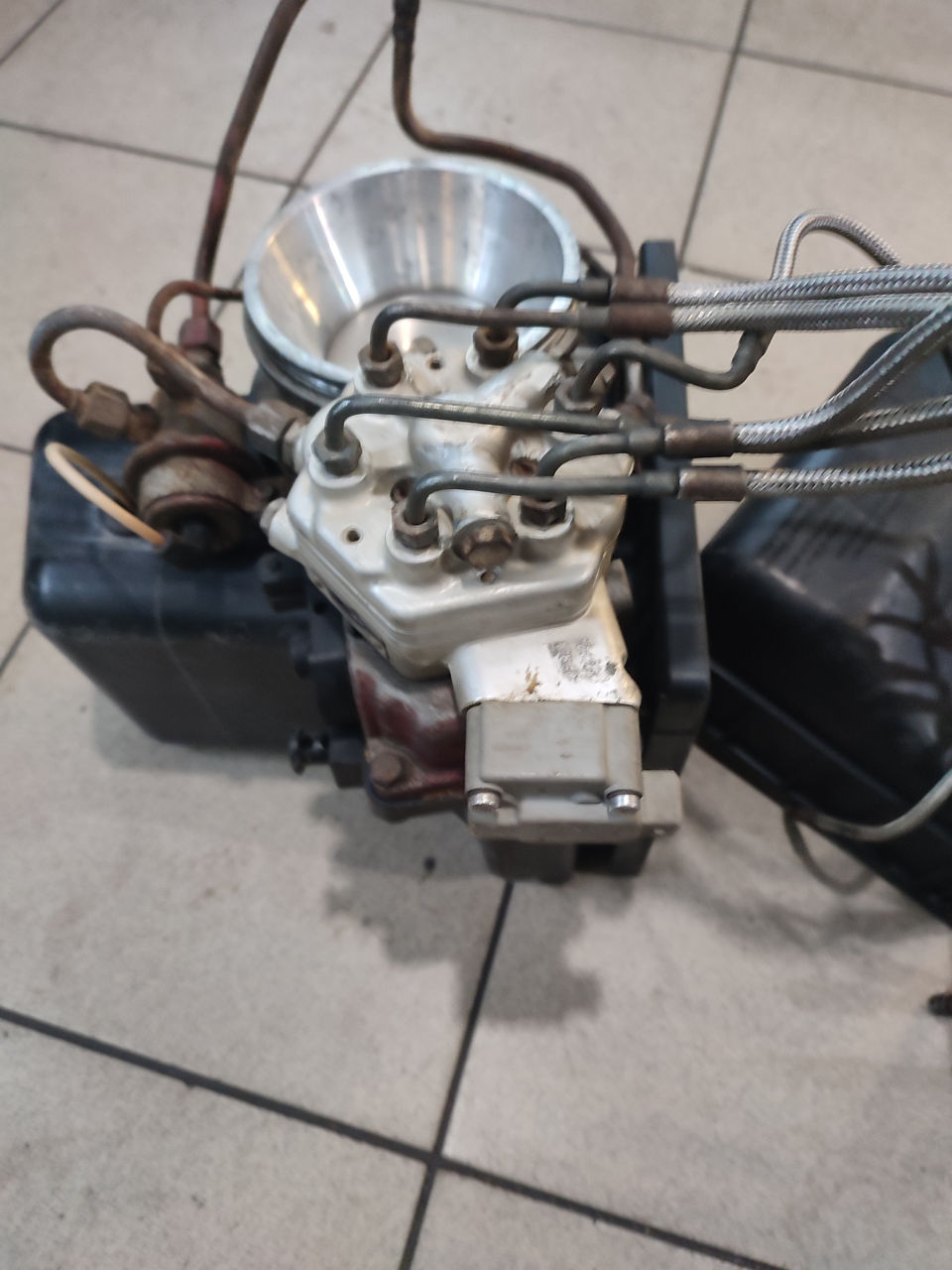 Dozator distributie benzina KE-Jetronic Audi 100 C3 2.2i: 2.3i