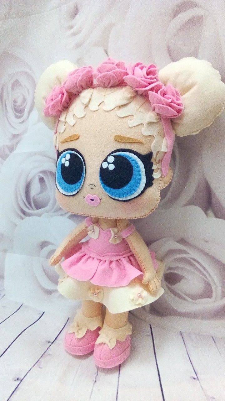 Papusa LoL. Doar la noi sunt asa modele de papuse!