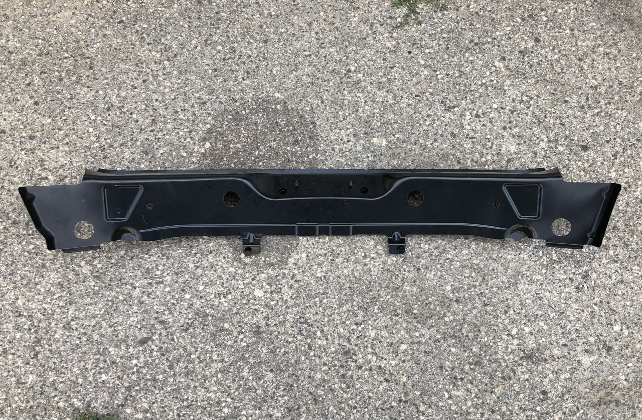 Задняя панель : 8W5813331TA