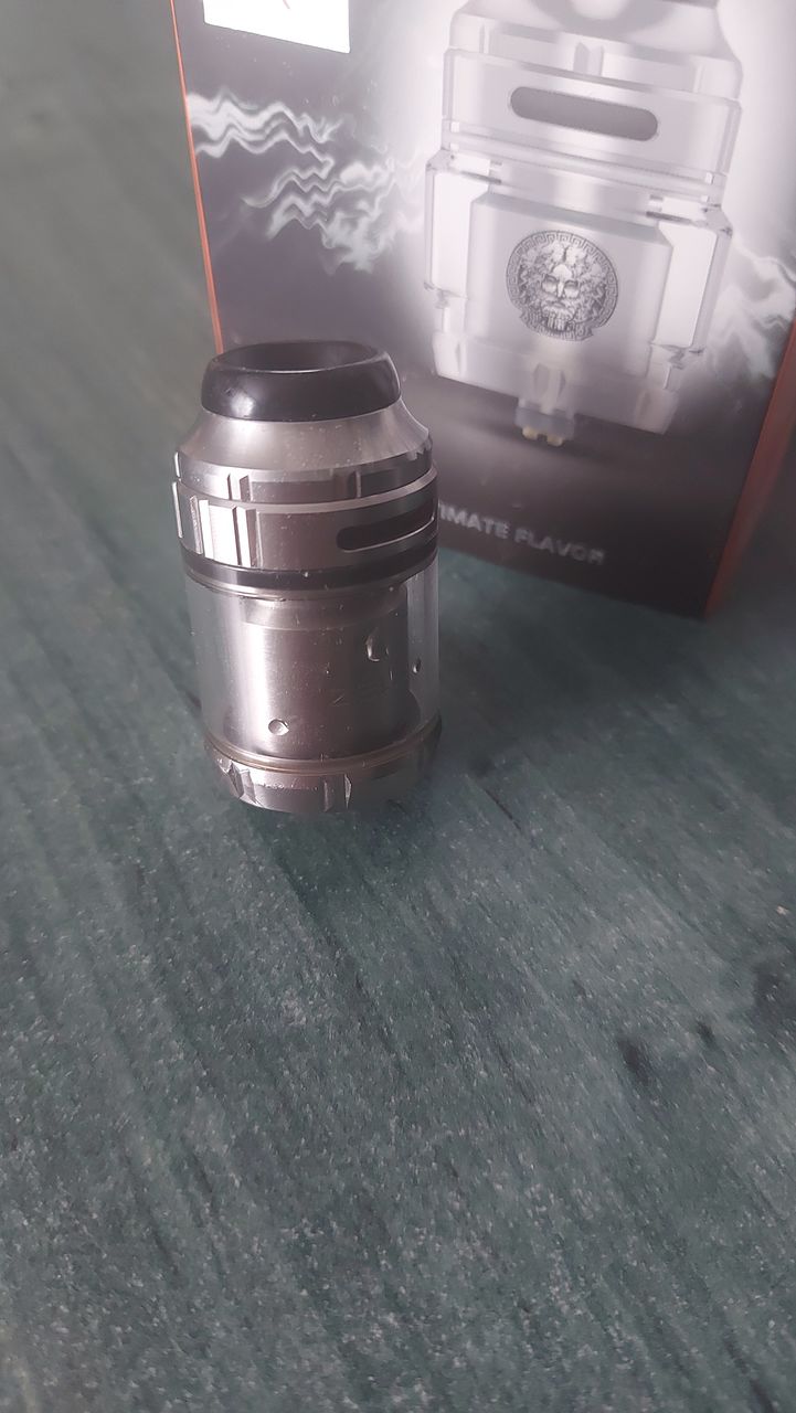 Продам Zeus X в хорошем состоянии