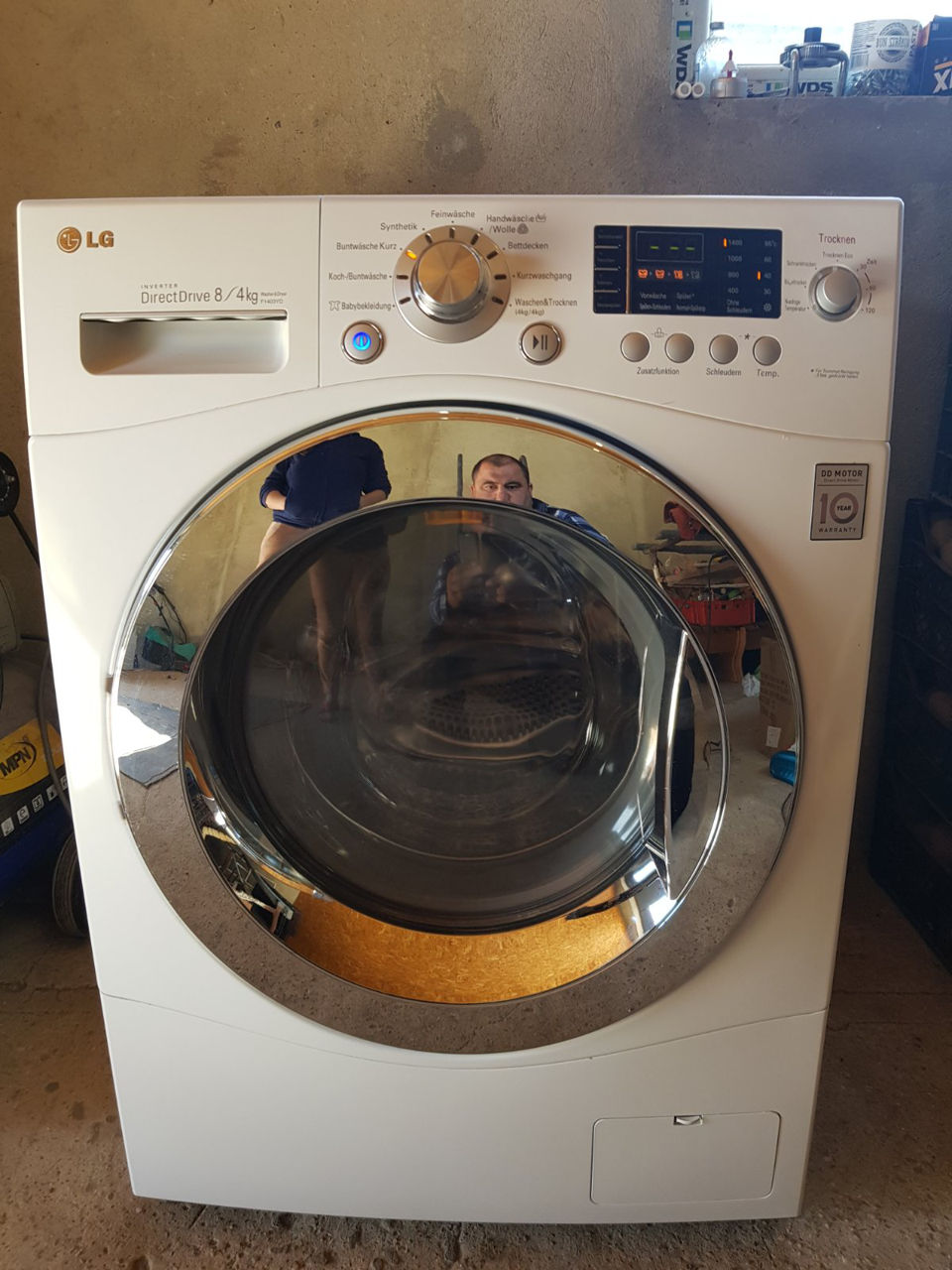 LG 8kg la splat 4kg la uscat...