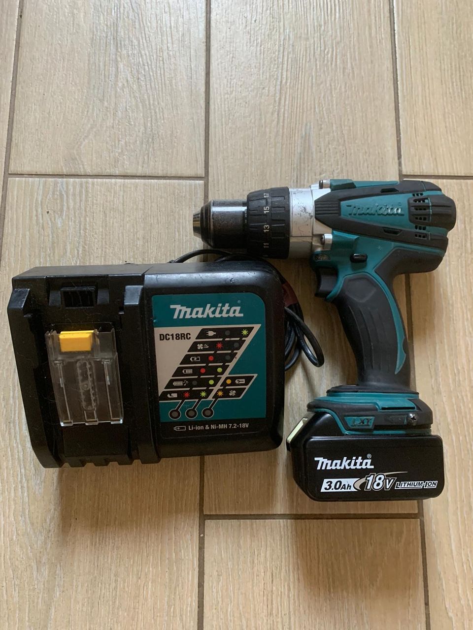 Makita dhp458