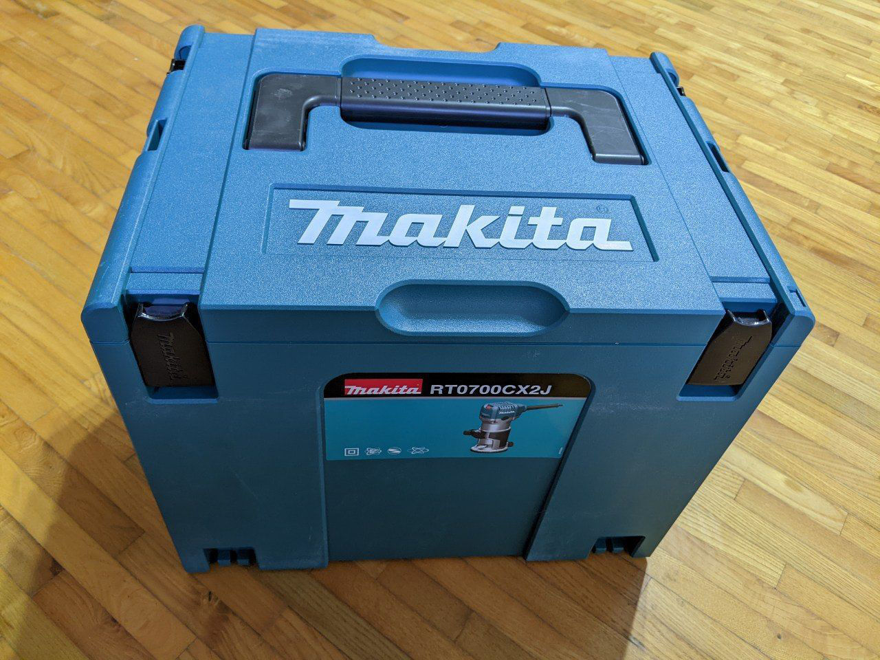 Кромочный фрезер Makita RT0700CX2J