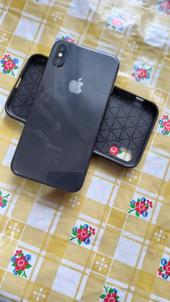 Iphone x 64 pentru detalii si poze scrieti