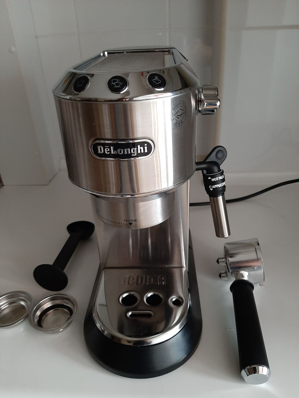 Aparat de cafea delonghi.nou