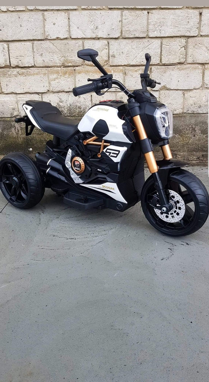 Motociclete electrice noi cu roti din cauciuc și cel mai puternic ...