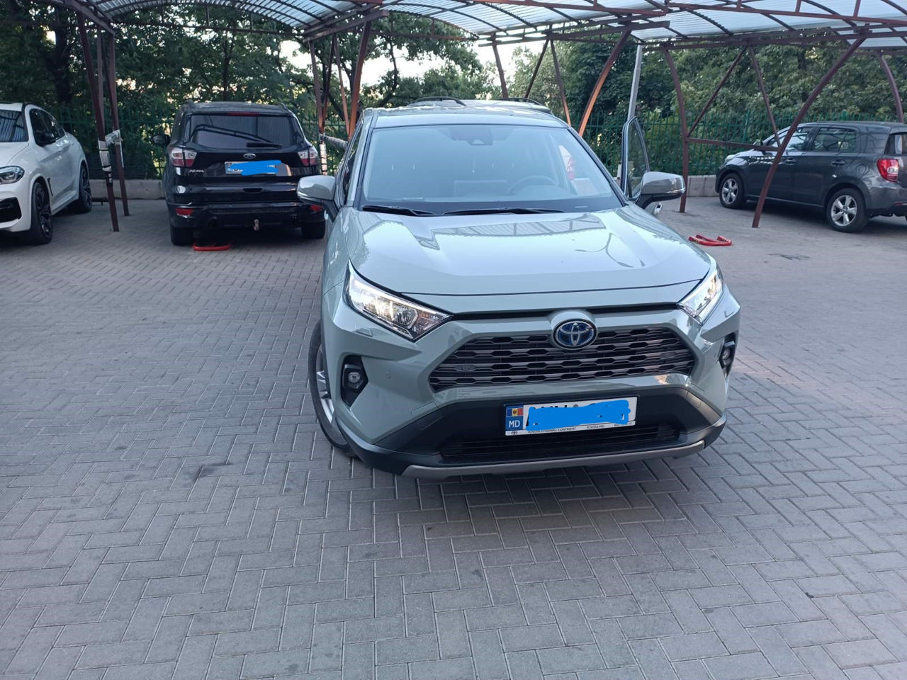Toyota Rav 4 an. 2024 cu rulaj 5000 km, Hybrid, 29000