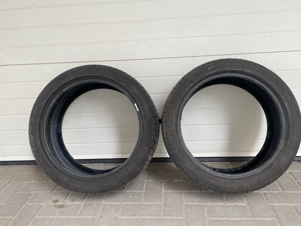 255/40 r18