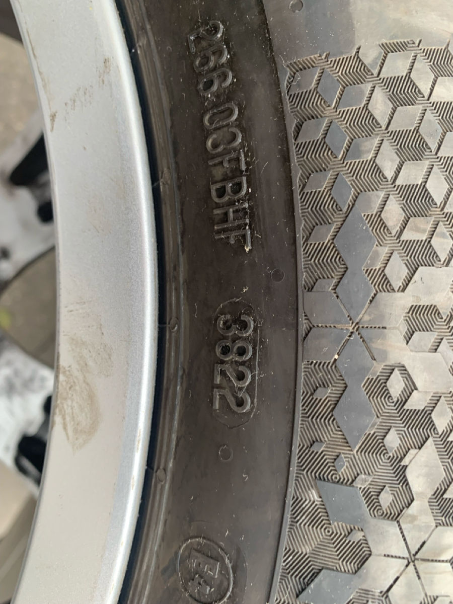 Continental 225/55/17..