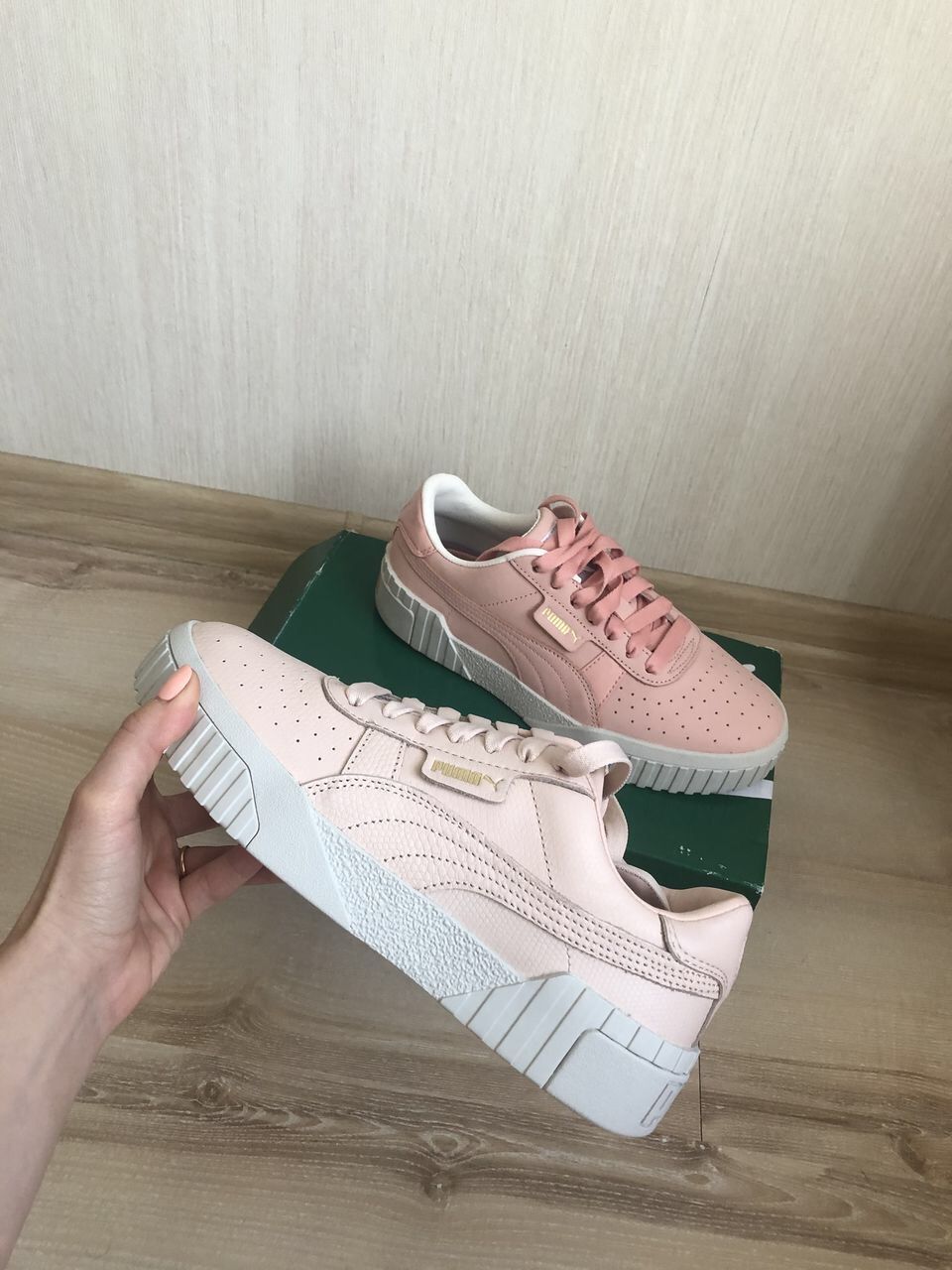 Puma Exclusive Mismatched shoes