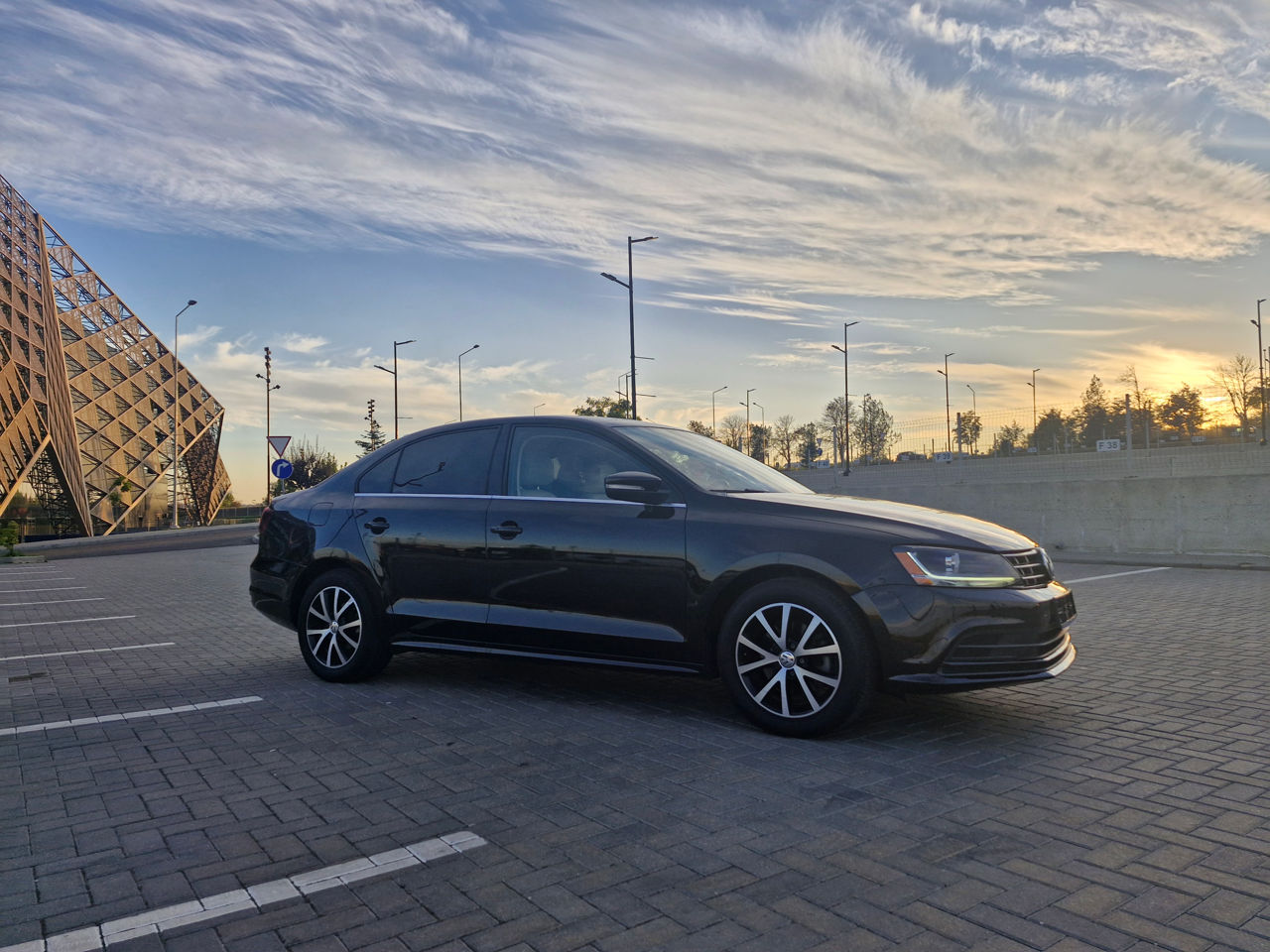 Volkswagen Jetta 2018 г. с пробегом 78000 км, Бензин, 10500