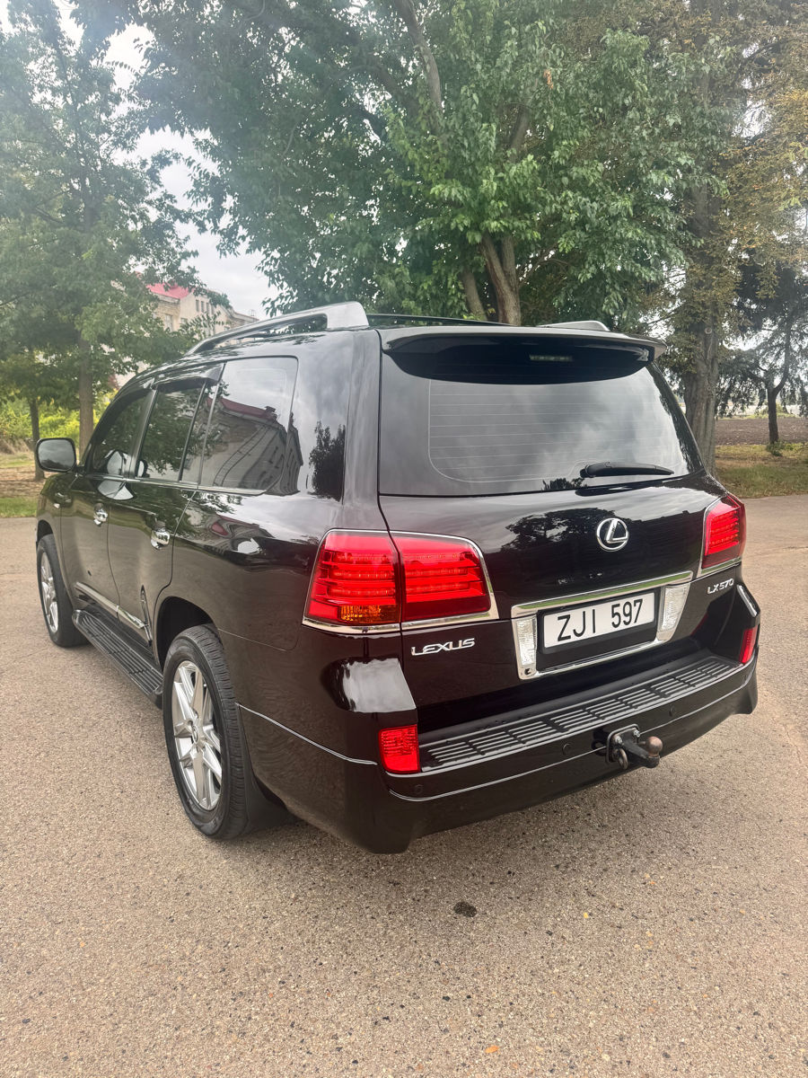 Lexus LX Series an. 2011 cu rulaj 200 km, Gaz / Benzină (metan), 25000