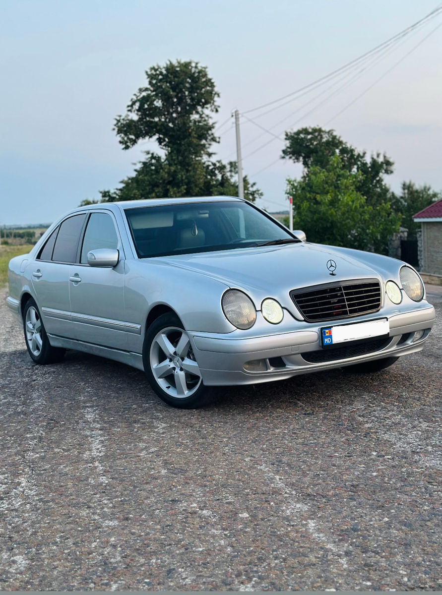 Mercedes E-Class 2002 г. с пробегом 308000 км, Дизель, 5650