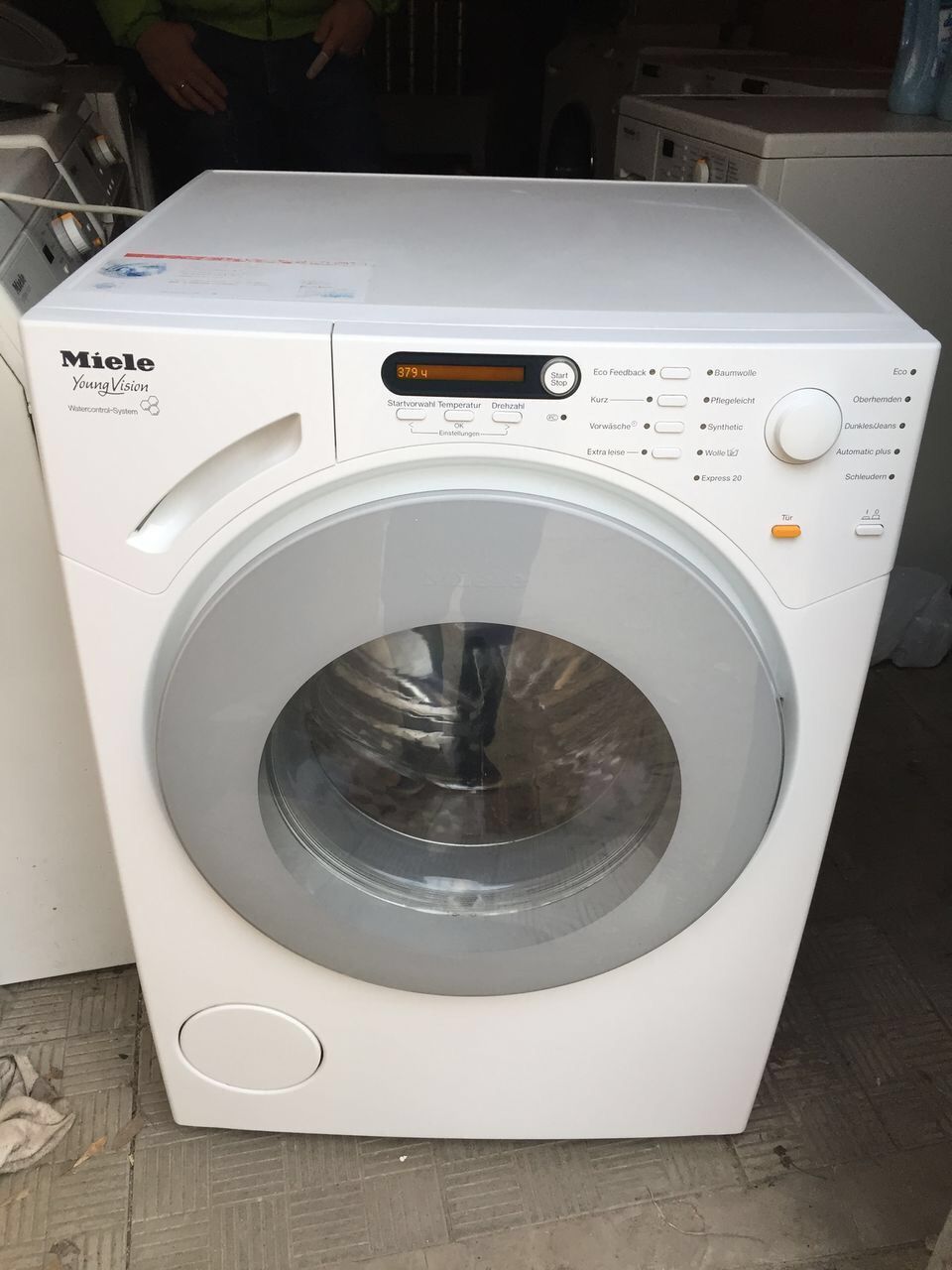 Стиральная машина Miele Young Vision на 7 кг
