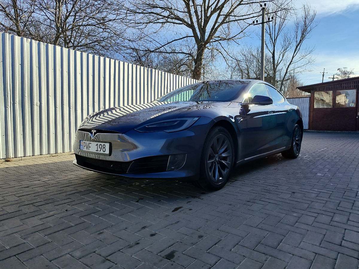 Tesla Model S