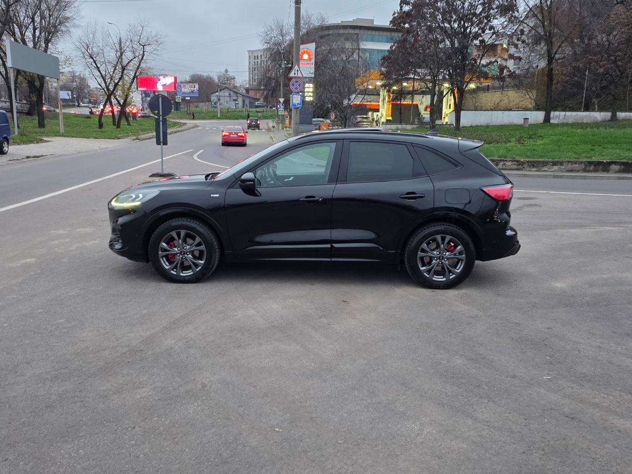 Ford Kuga an. 2020 cu rulaj 197000 km, Hybrid, 17499