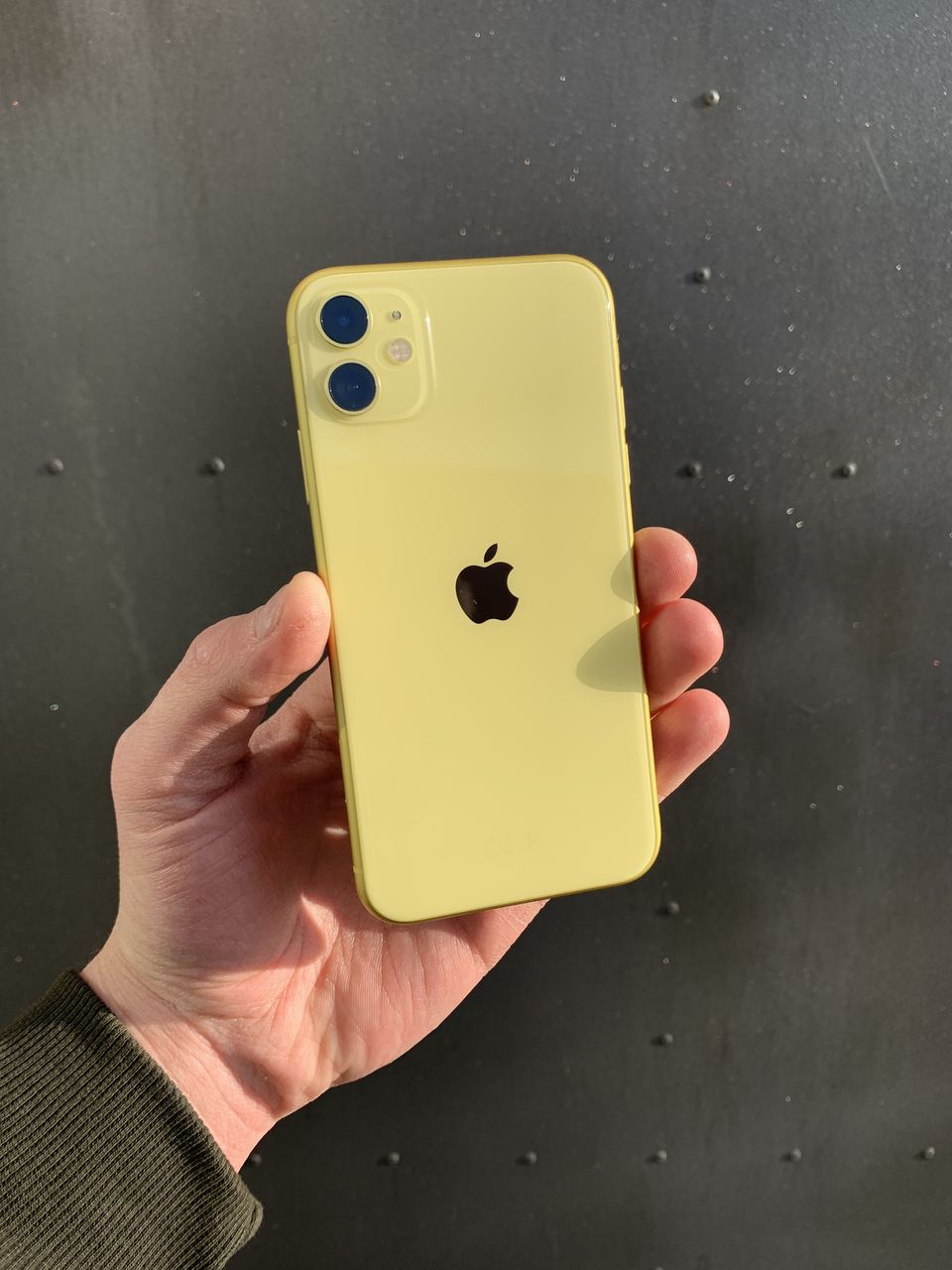 iPhone 11 Yellow 64gb