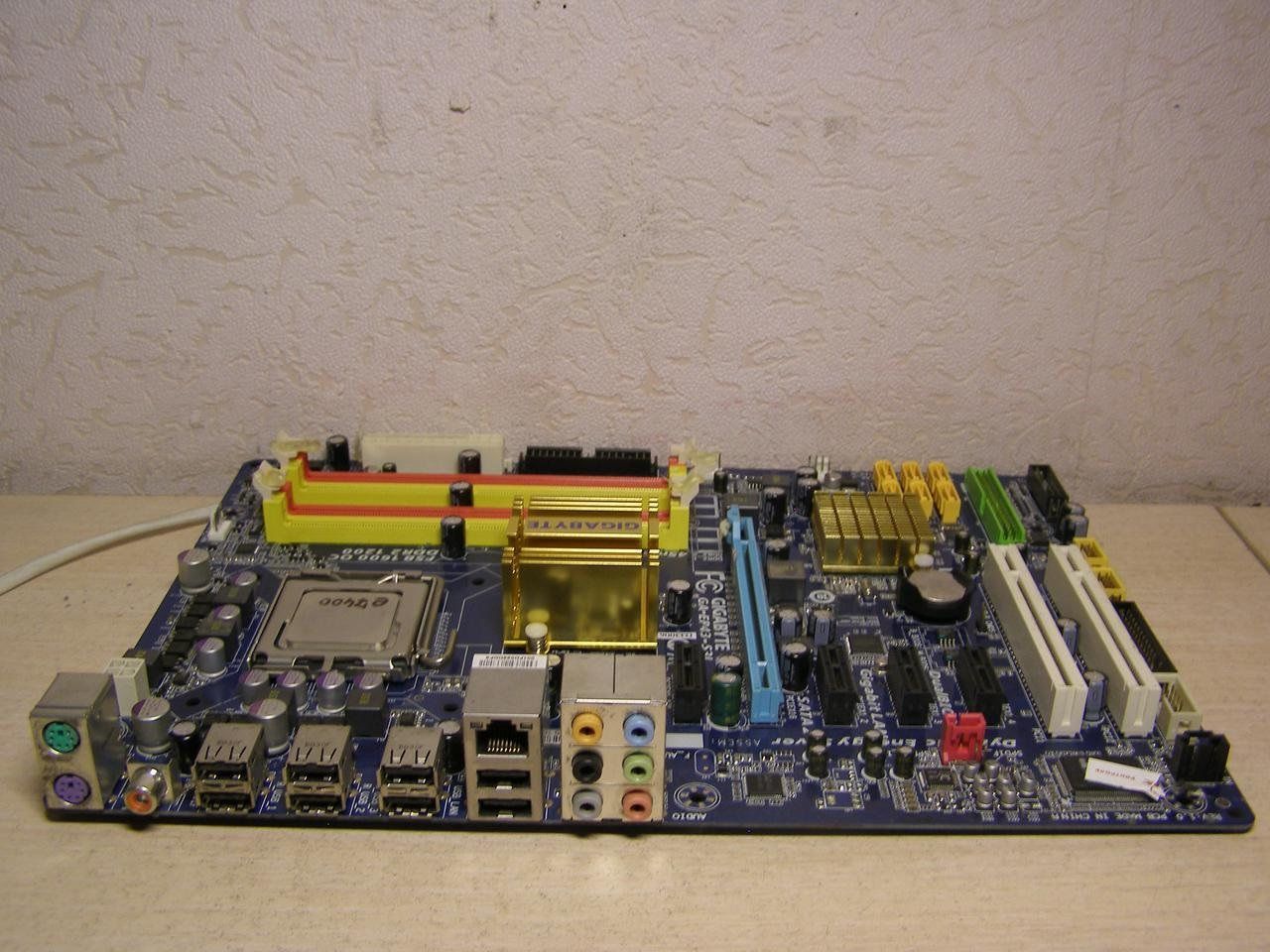 Socket LGA775 Gigabyte GA-EP43-S3L