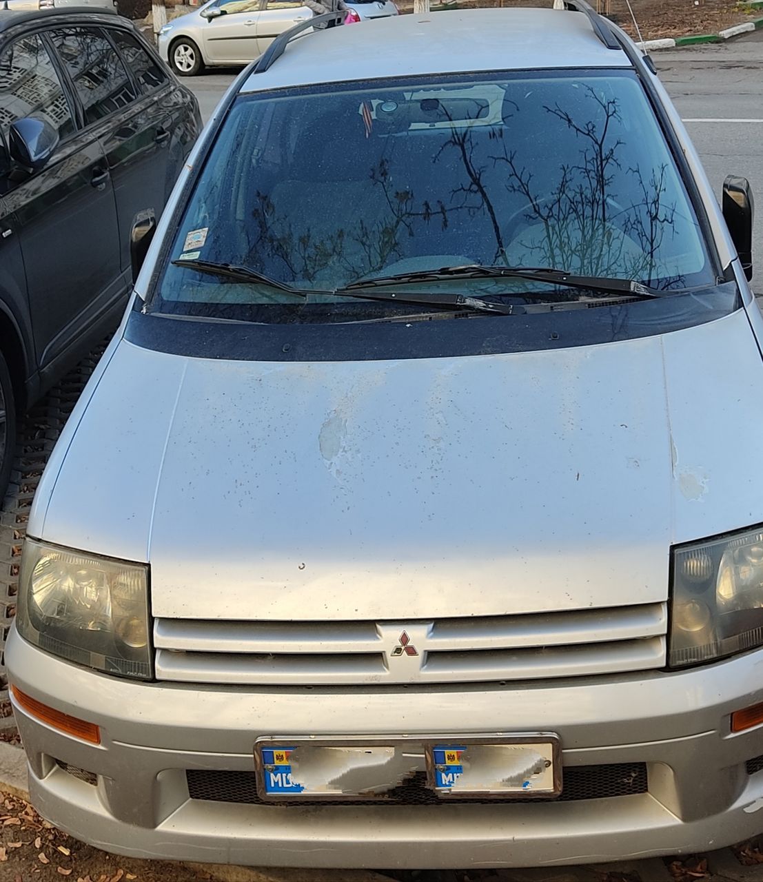 Mitsubishi Space Runner