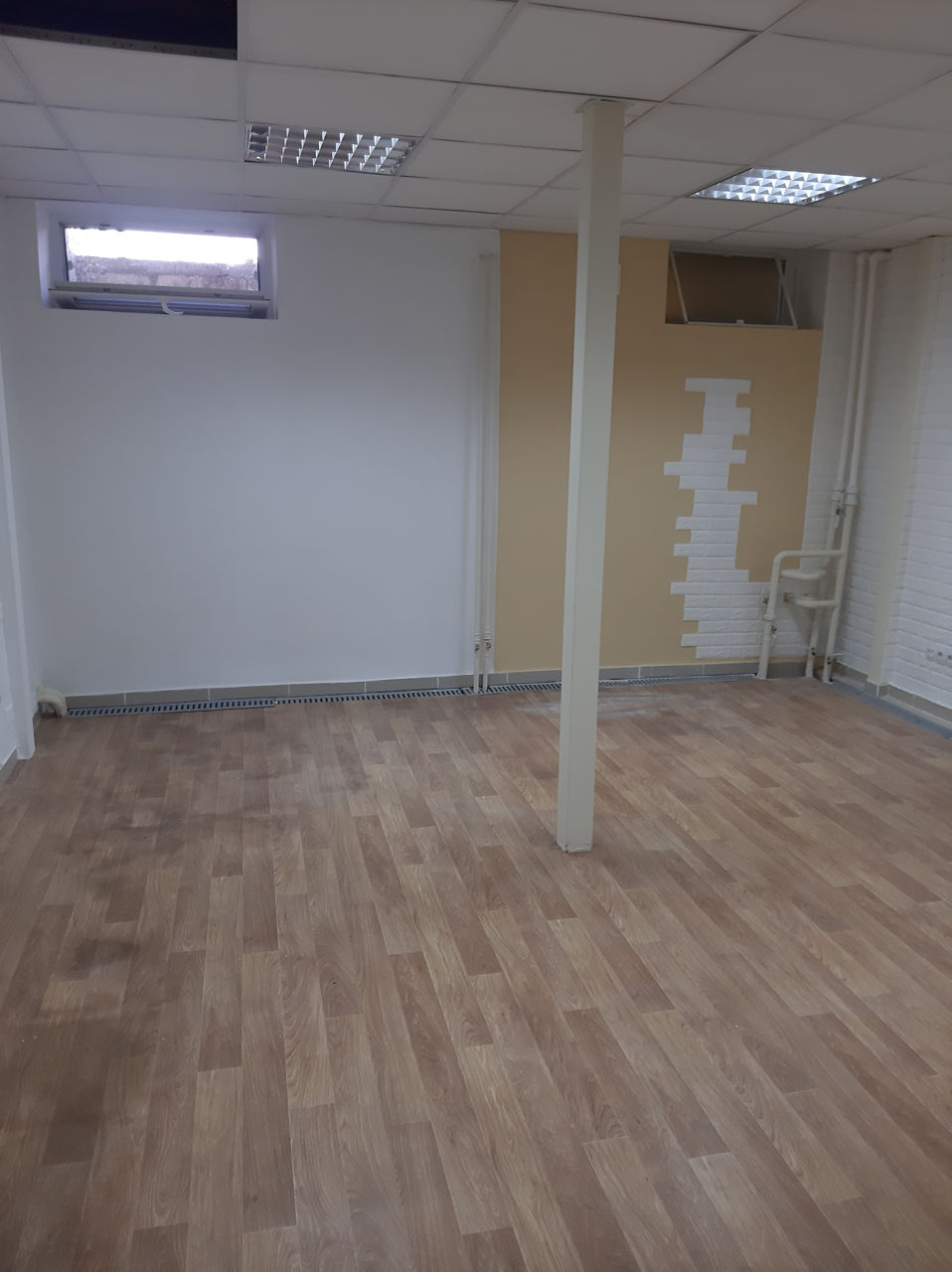 vind spatiu comercial