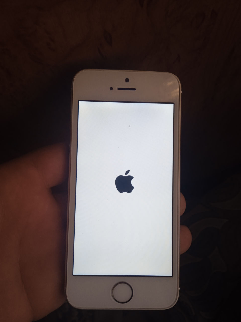 Se vinde telefon aifon 5