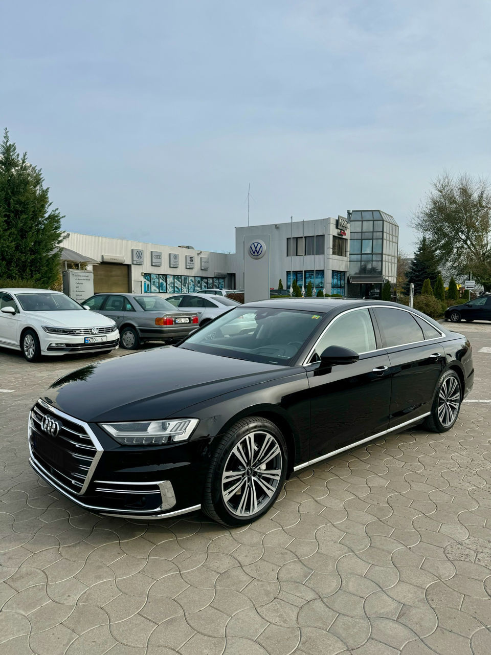 Audi A8 2018 г. с пробегом 198500 км, Мягкий гибрид (дизель), 46000