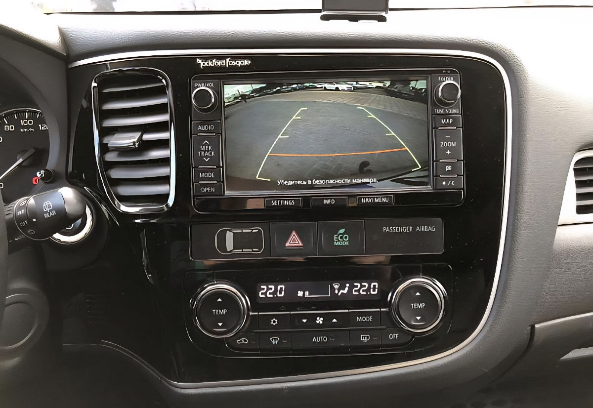 Mitsubishi Outlander 2014 г. с пробегом 265000 км, Плагин-гибрид ...