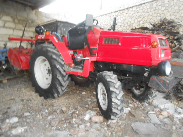 Vand Agregate la mini tractoare japoneze/Tractor japonez cu freza