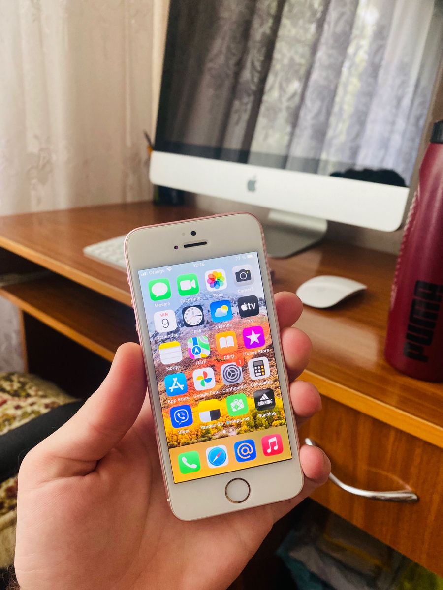 Vând iPhone SE 2016