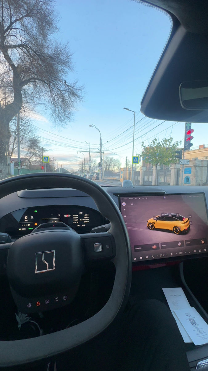 Zeekr 007 an. 2024 cu rulaj 14000 km, Electricitate, 32000