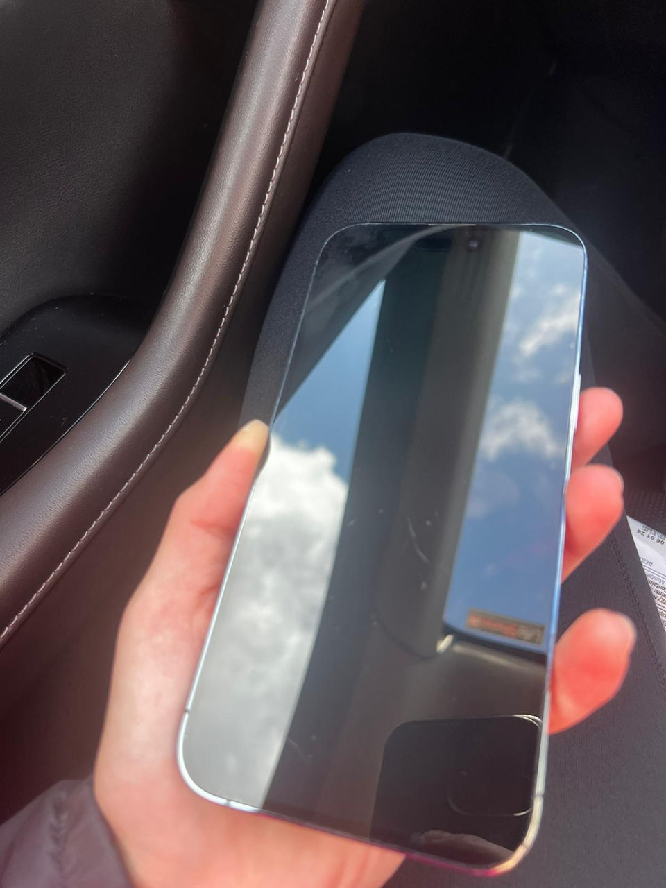 Vind iPhone 14 pro MAX purple