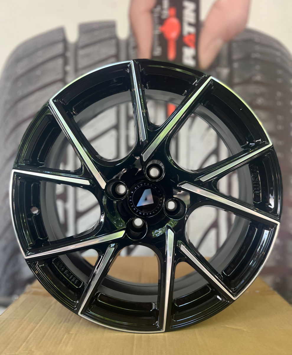 4x100 R17 Alutec ADX1