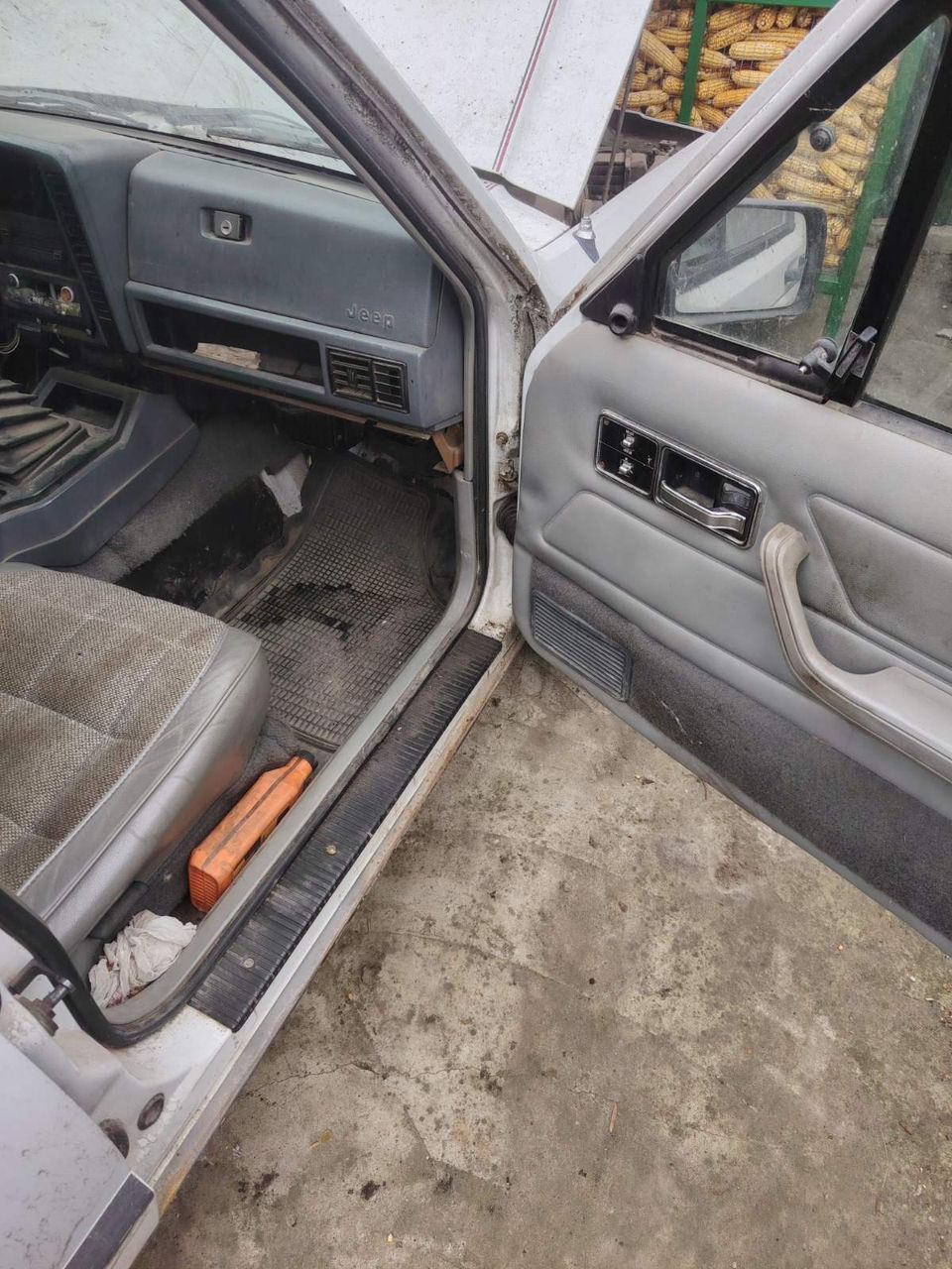 Jeep Cherokee an. 1991 cu rulaj 347000 km, Diesel, 3000