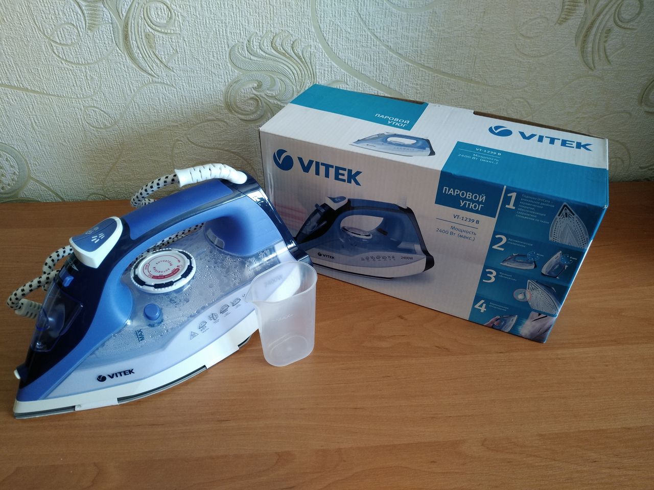 Утюг Vitek