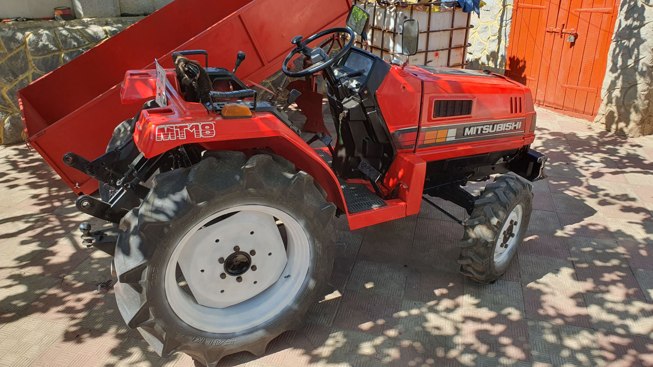 Vand tractor japonez Mitsubishi 18 cai 4x4