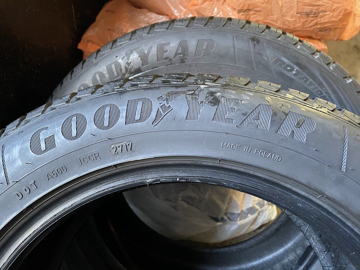 225 55 r17 Goodyear