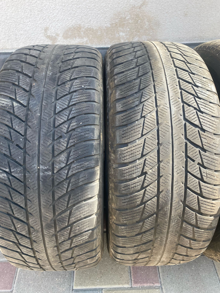 Bridgestone 225/50 R18 iarna 4 anvelope