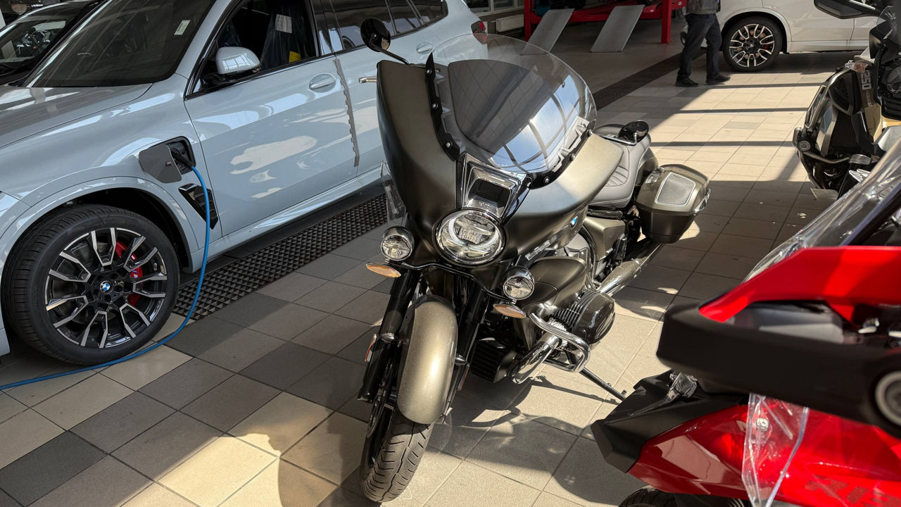 BMW R 18 Bagger an. 2022 cu rulaj 2500 km, 19990