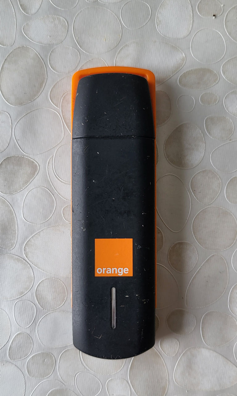 modeme usb 3G Huawei,ZTE toate 600 lei