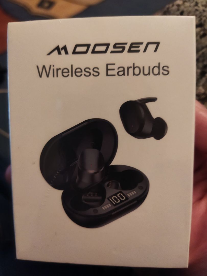 Moosen Bluetooth 5.0 Wireless Earbuds