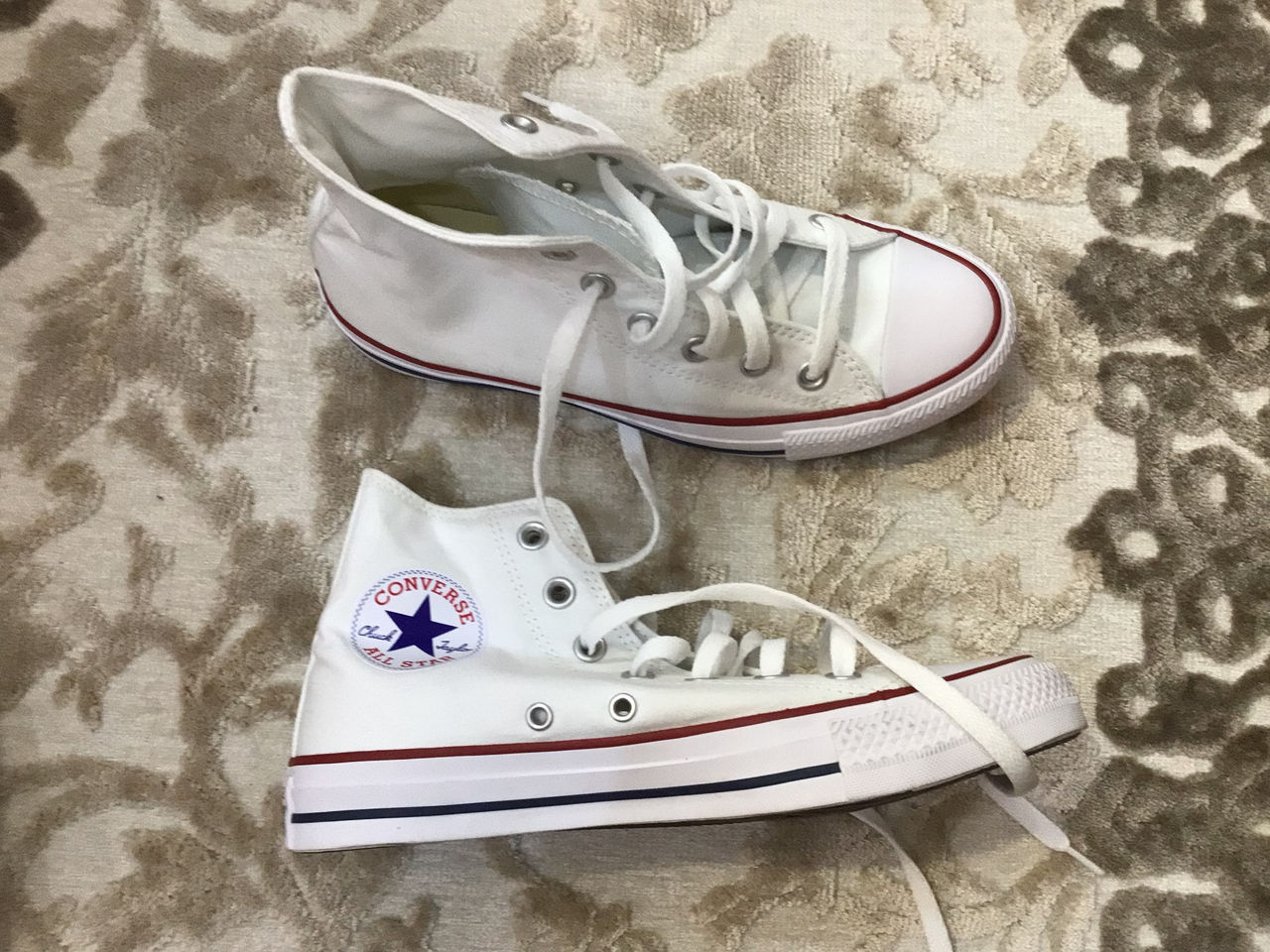 Продаю Конверсы оригинал