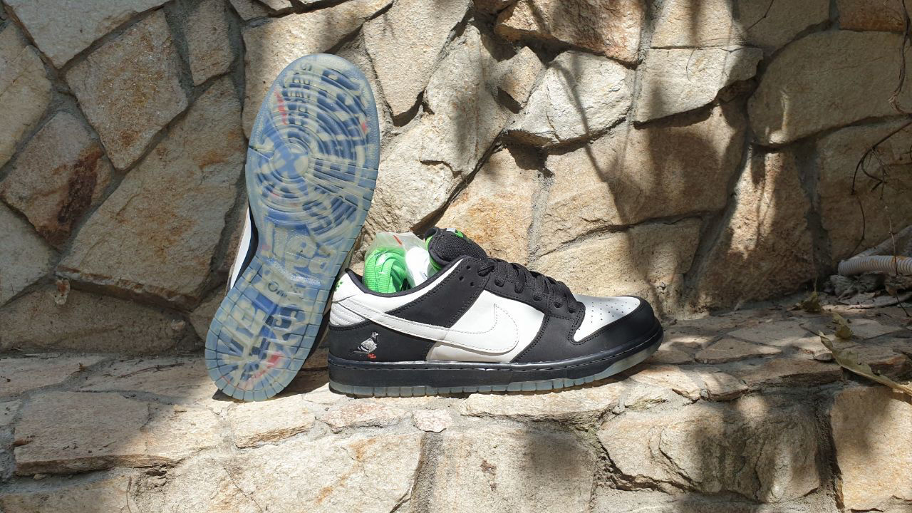 Nike SB Dunk Low Staple Panda Pigeon