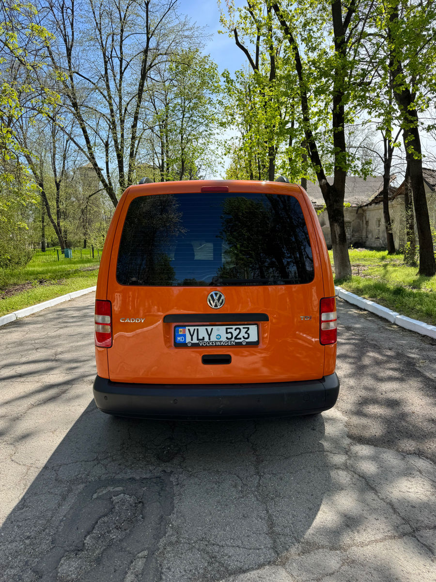 Volkswagen Caddy an. 2013 cu rulaj 19300 km, Diesel, 8100